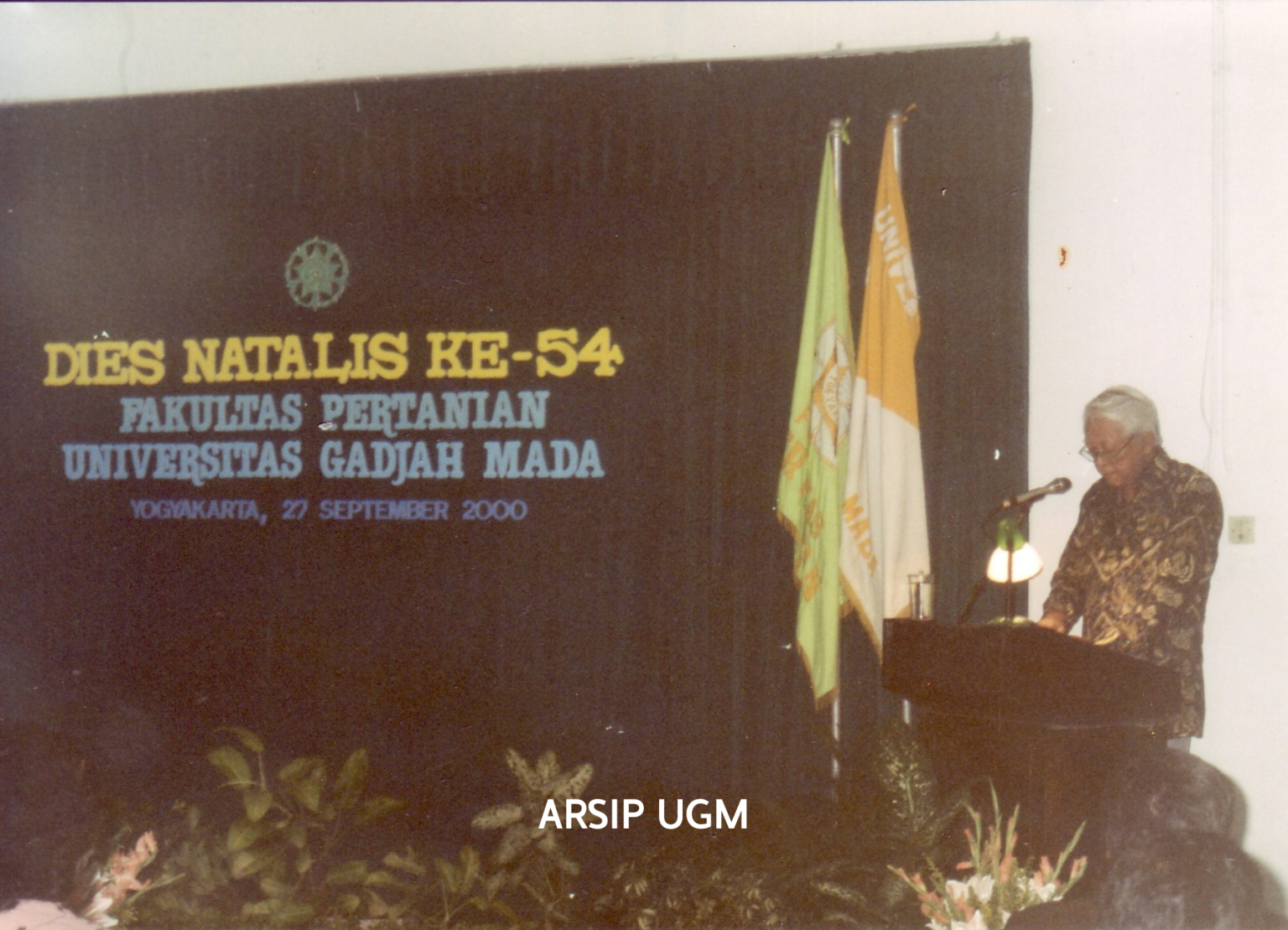 27 September 2000 – Arsip UGM